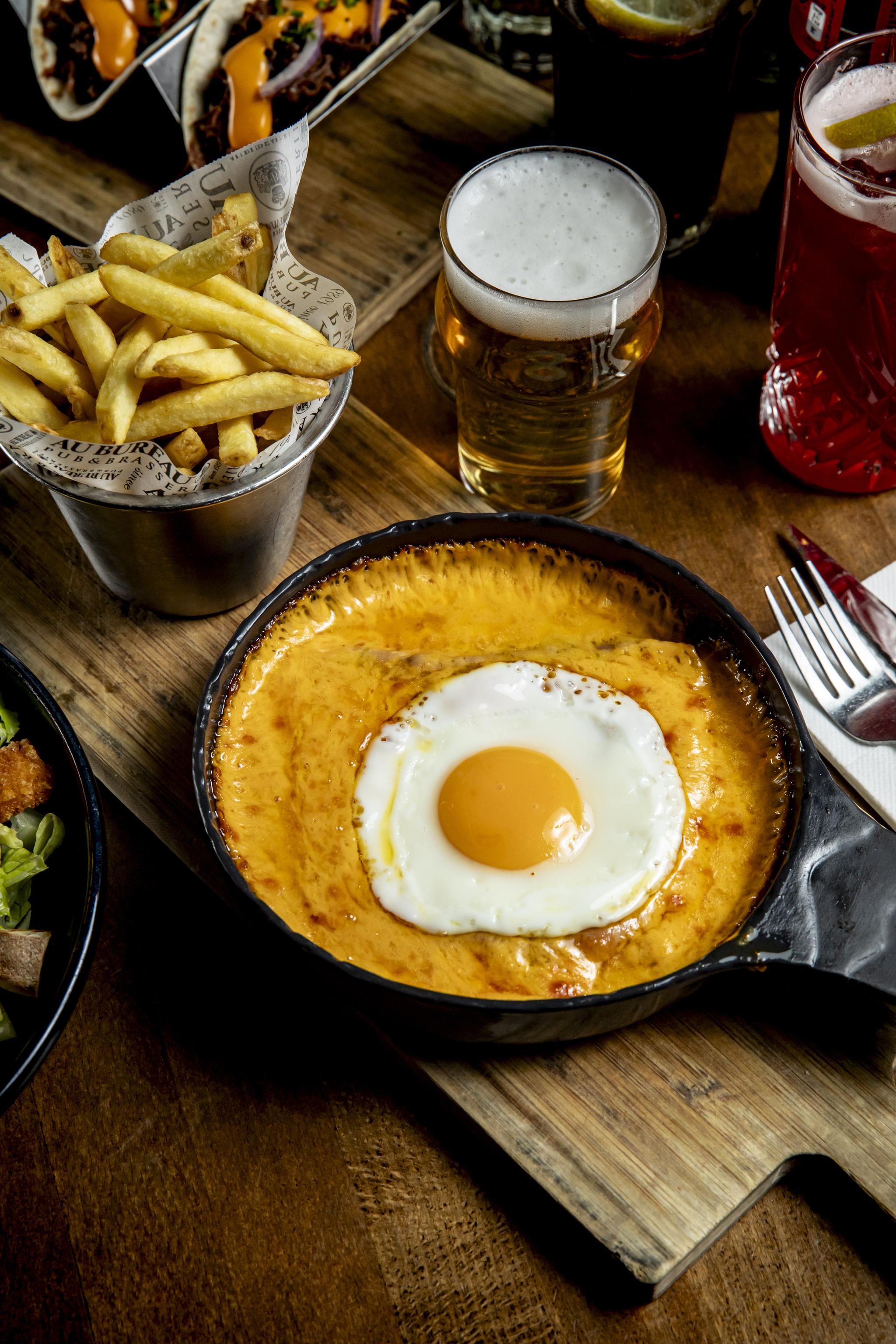 Pub, Brasserie et Restaurant Landerneau / 29800 Au Bureau